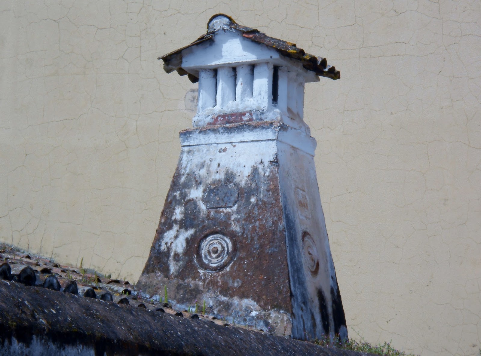 Viajar e descobrir: Portugal - São Bartolomeu de Messines - Chaminés