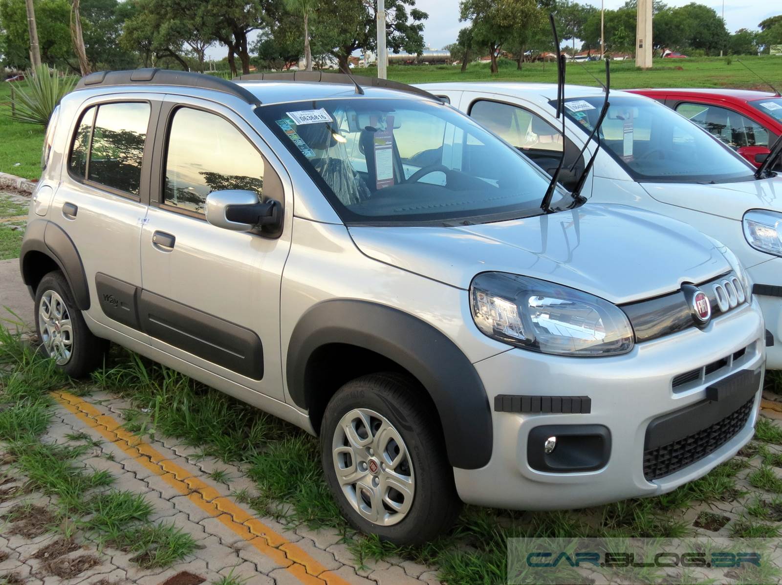 Novo Uno 2014 Evolution 1.4 x Uno Way 1.0 - comparativo | CAR.BLOG.BR