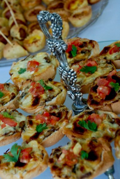 "The eyes eat first."