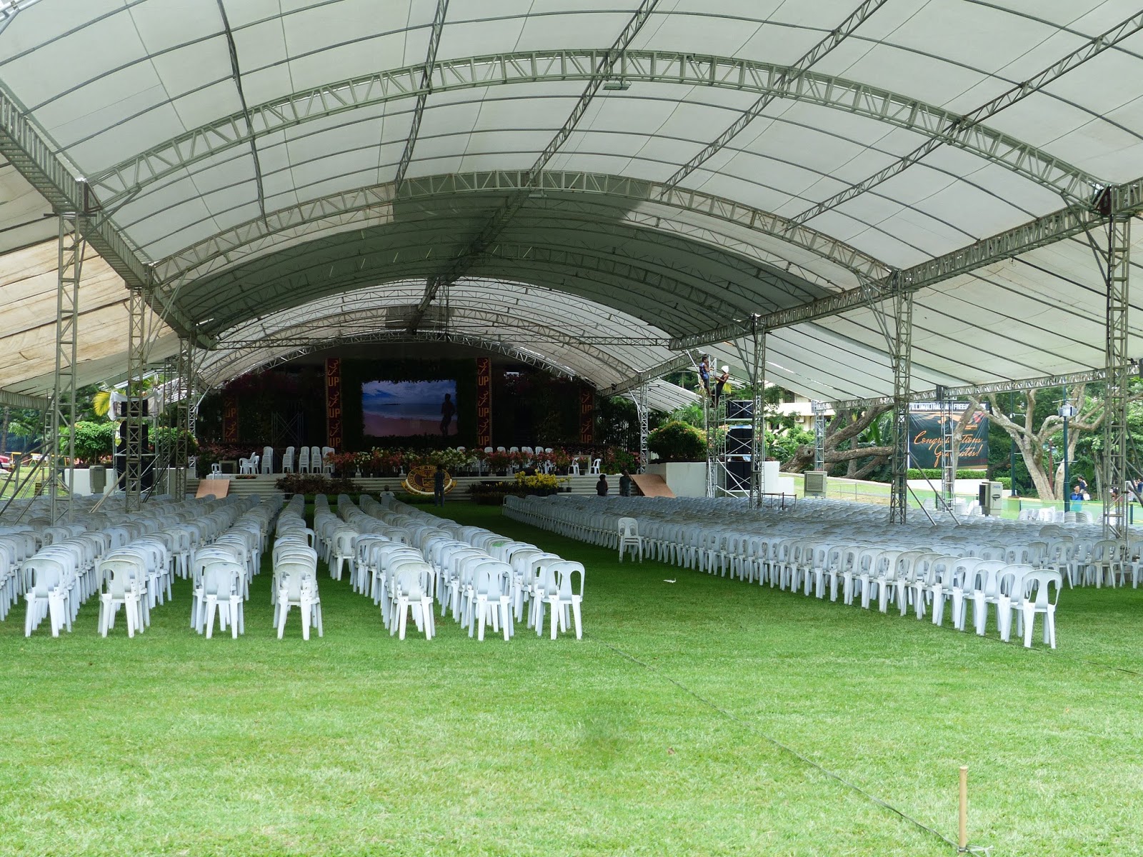Connecting: UPLB Graduation Crossing Over to a New Dimension