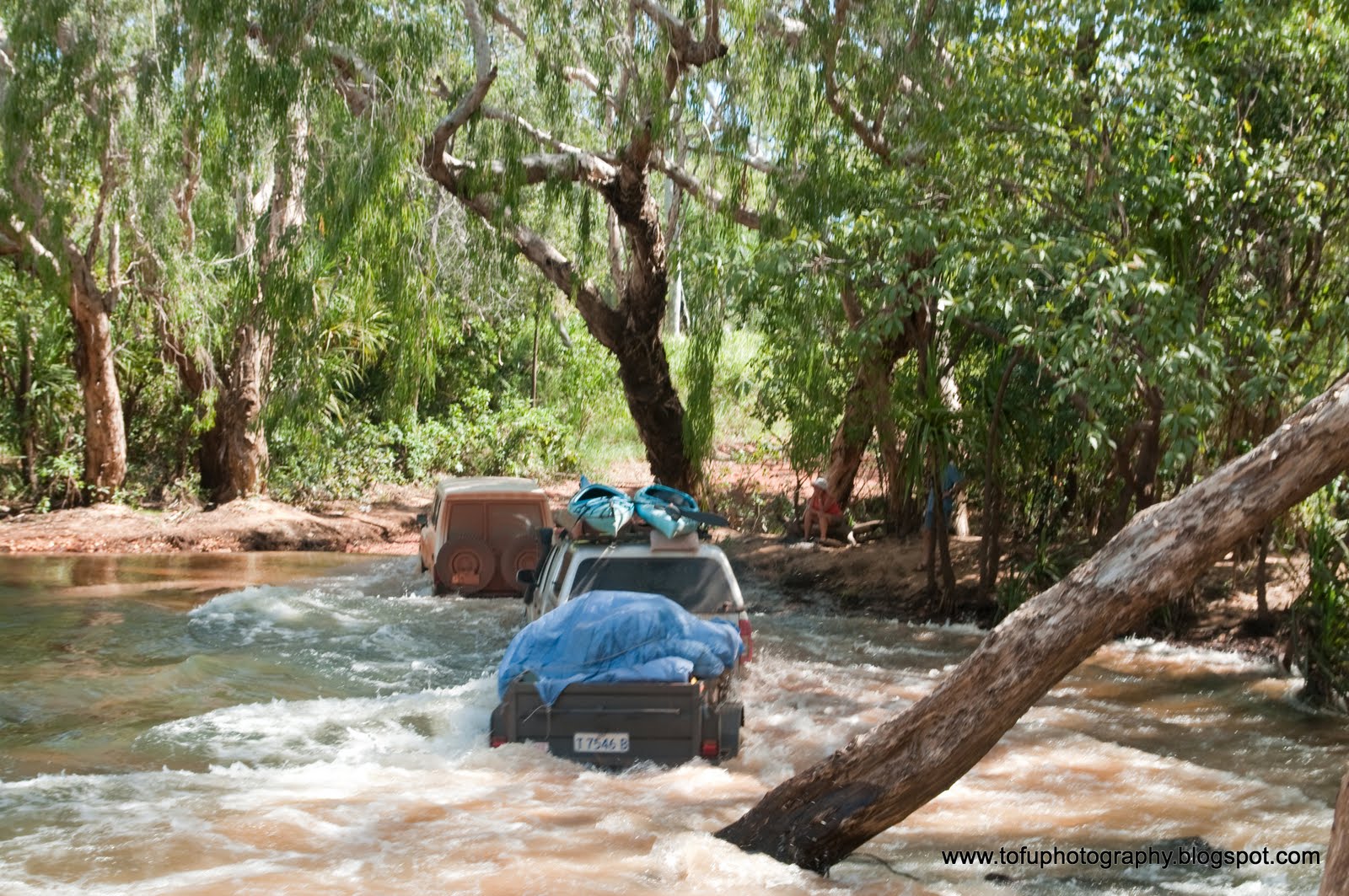 Tofu Photography: Crossing the Goyder River!