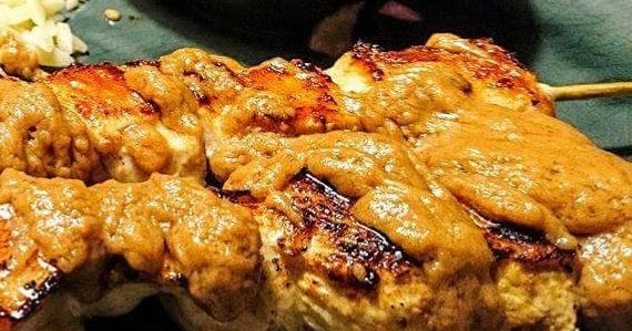Kip saté met pindasaus