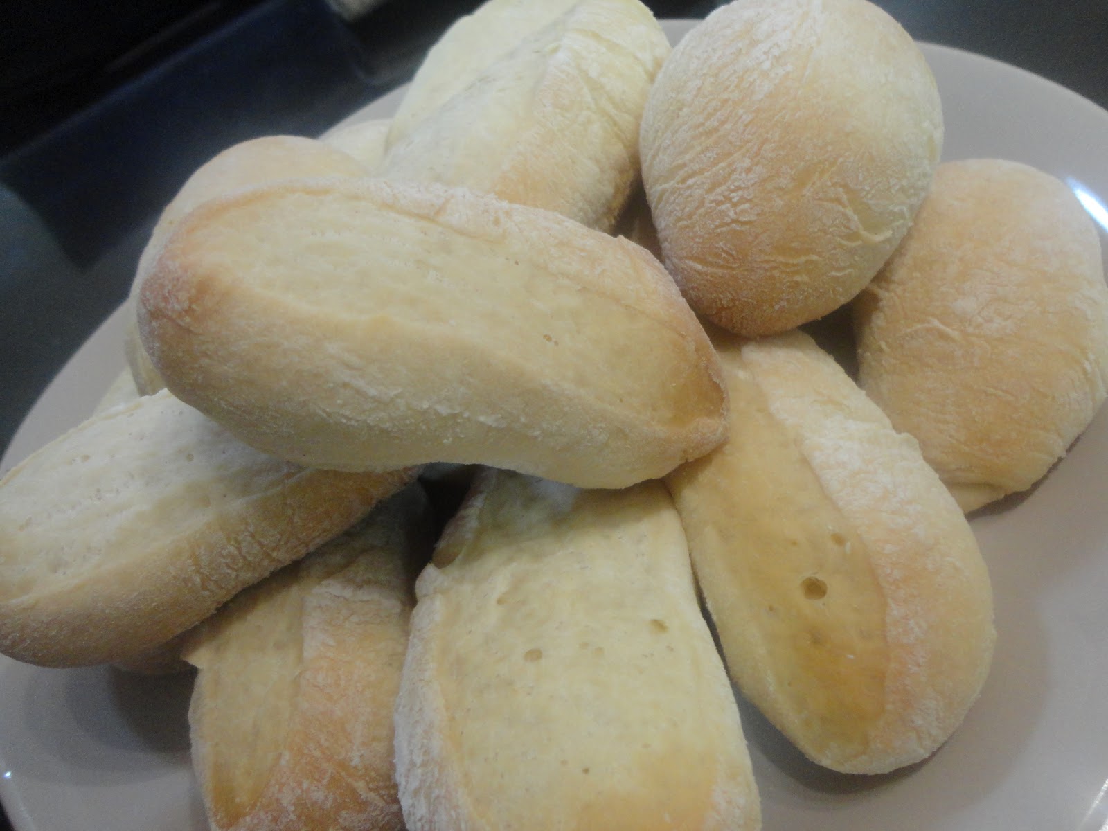 THE DENTIST IS IN THE KITCHEN: PAN de SAL (Pinoy Bread rolls)