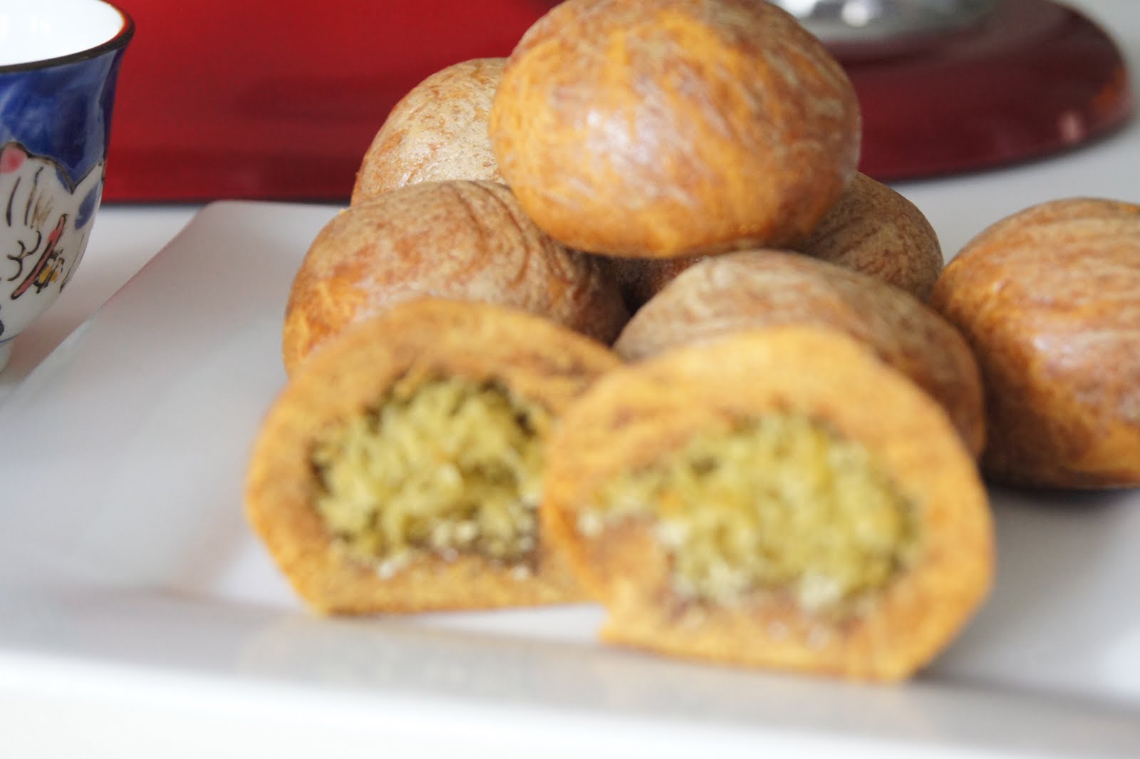 Mooncake With Coconut Pandan Filling