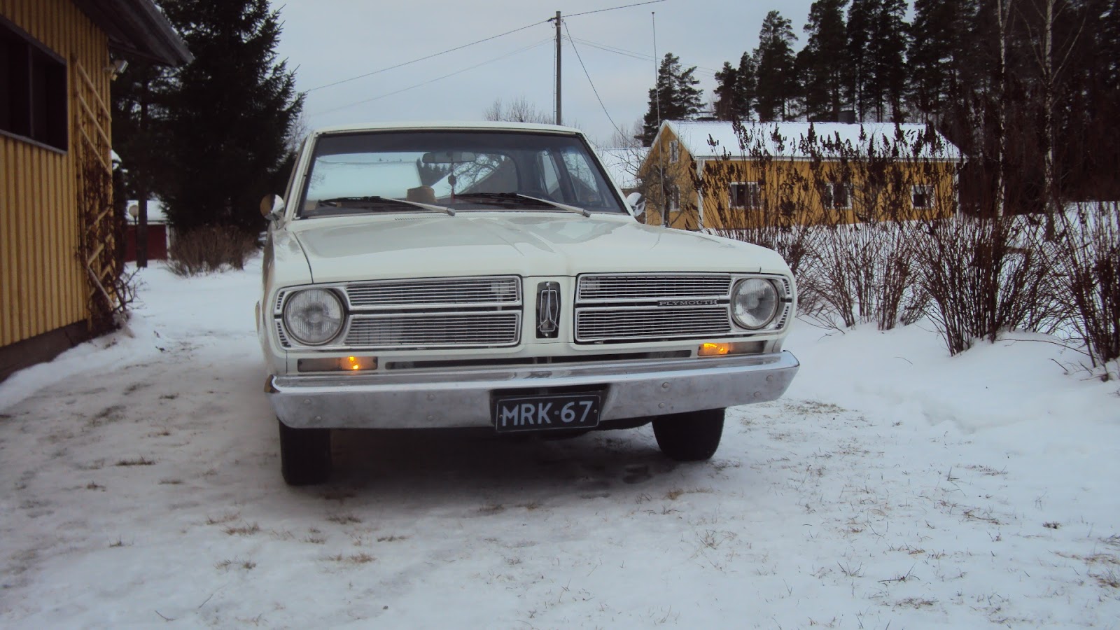 SUOMEN A-BODY MOPARIT: 76. Plymouth Valiant 1967