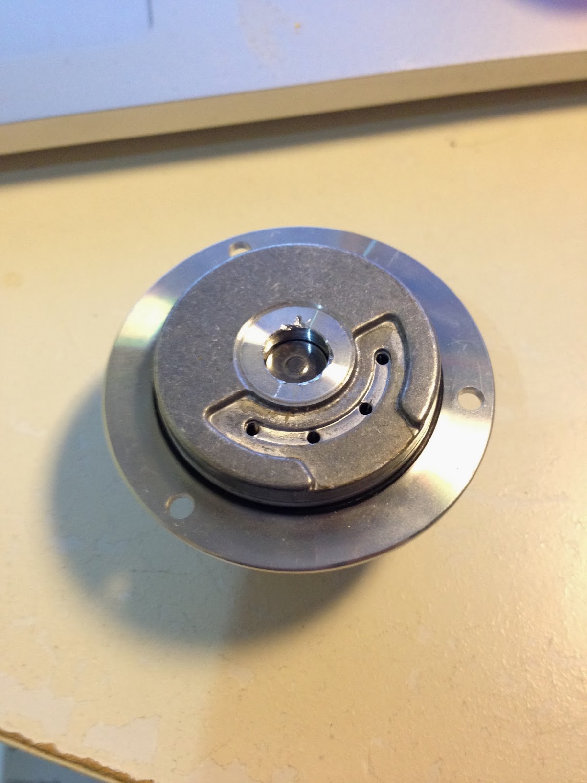 The amateur Programmer: Revitalizing old hard drive motors using Arduino