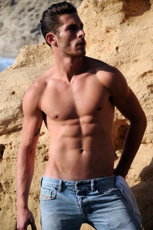 L'Homme du Jour: RAM BONEH