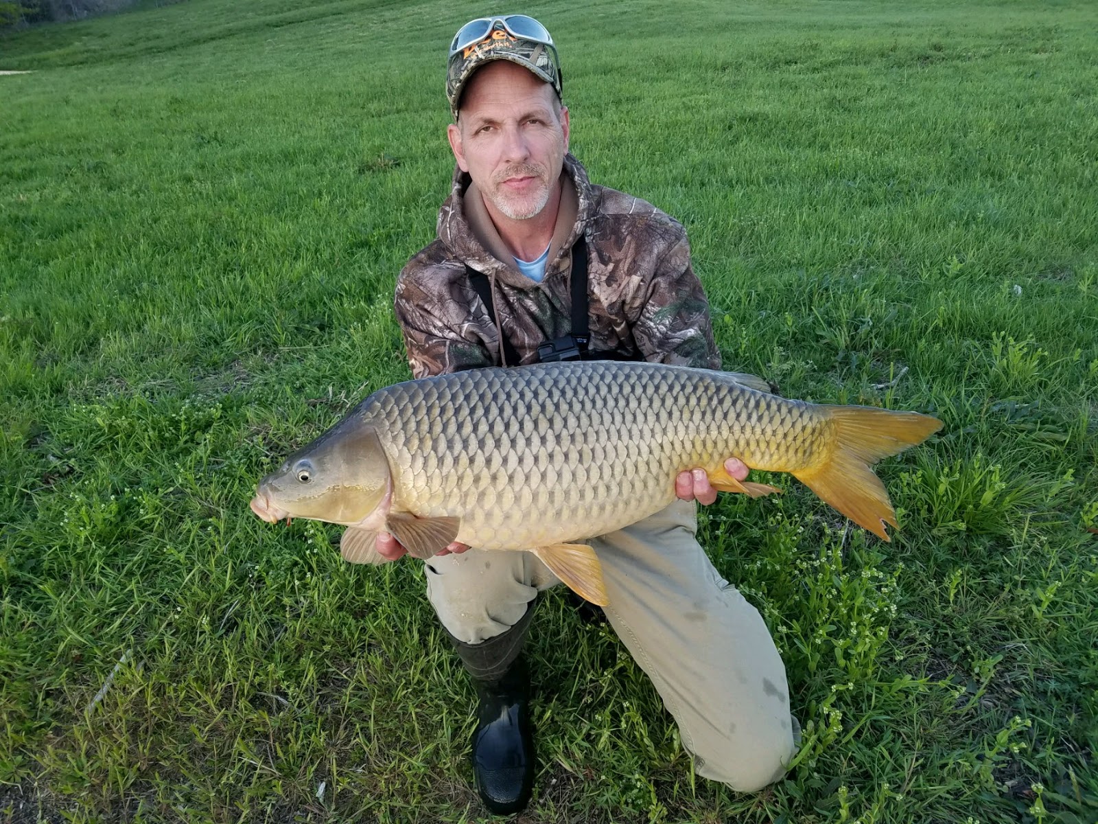 North Carolina River Fishing and Canoeing with Mack: Big Carp Smackdown