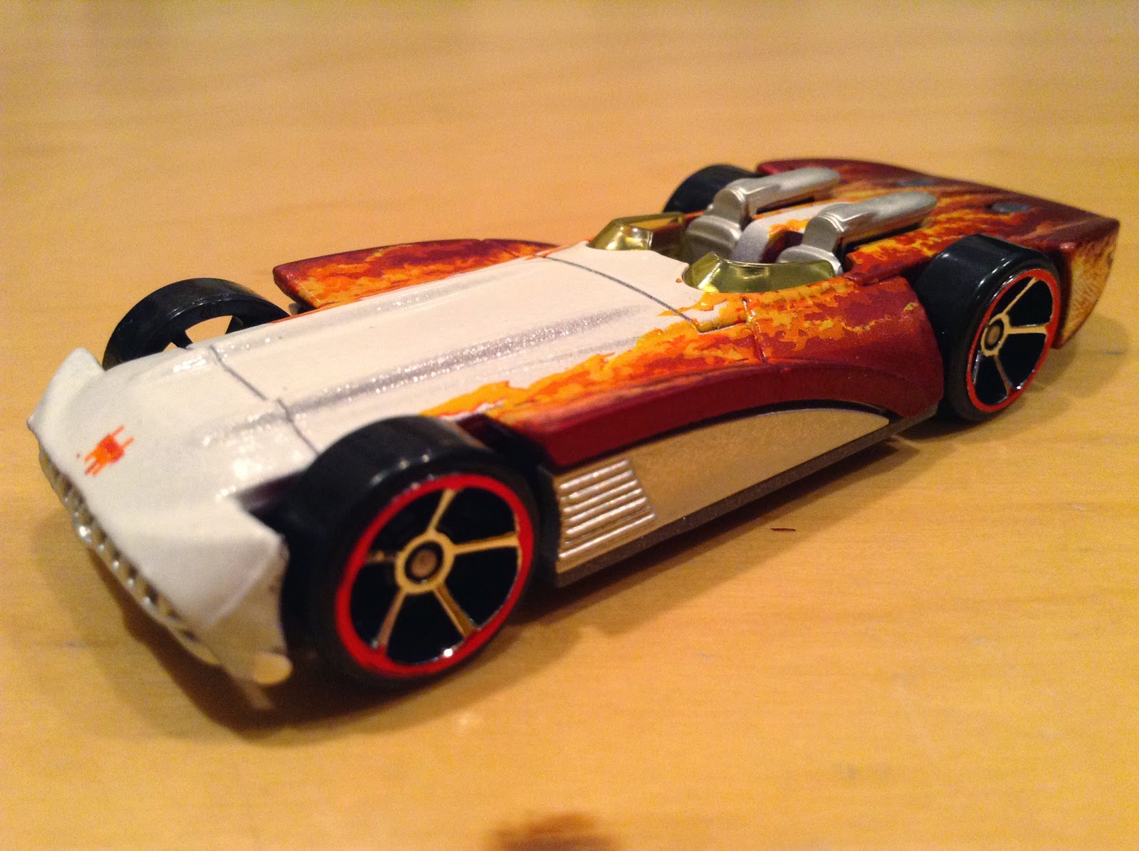JULIAN'S HOT WHEELS BLOG: Chevroletor (2010 Basic Treasure Hunt)