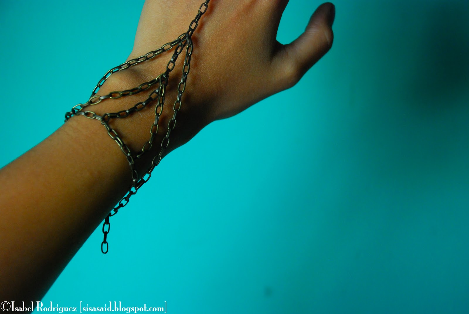 Ring my Bell, Isabel: DIY: Chain Finger Bracelet 2