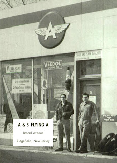 Annualmobiles: Flying A service station