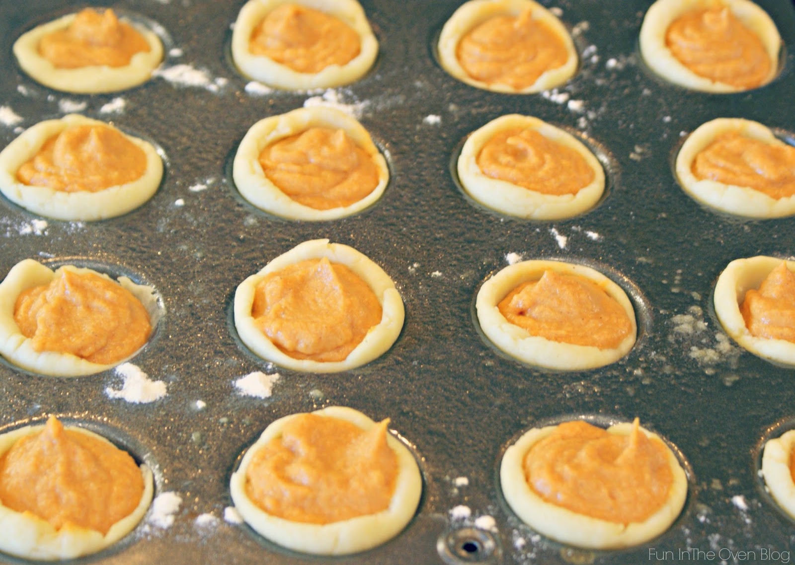 Fun in the Oven: Mini Pumpkin-Pie Bites