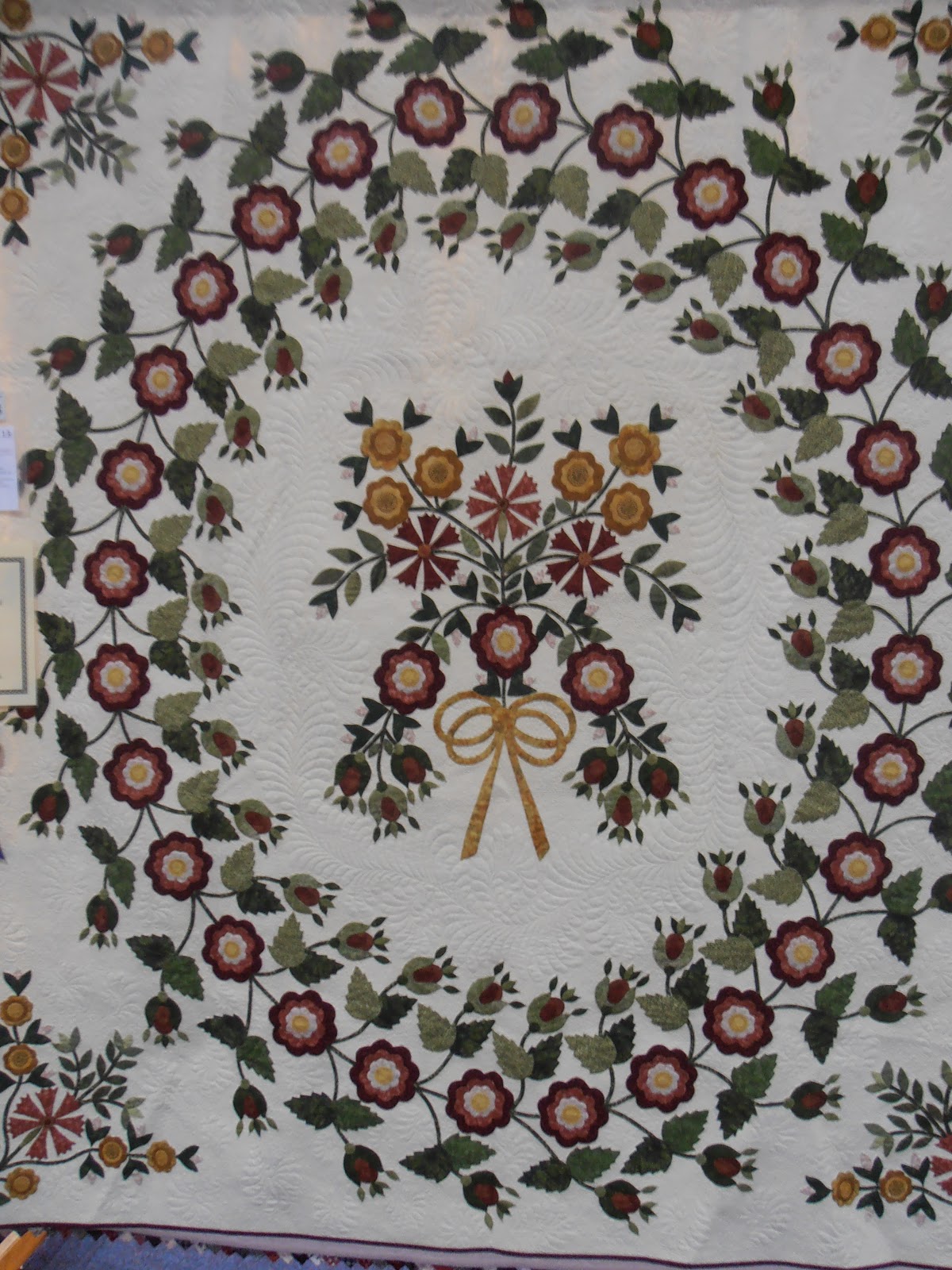 Crafty Friends: Craft Show Quilt Display