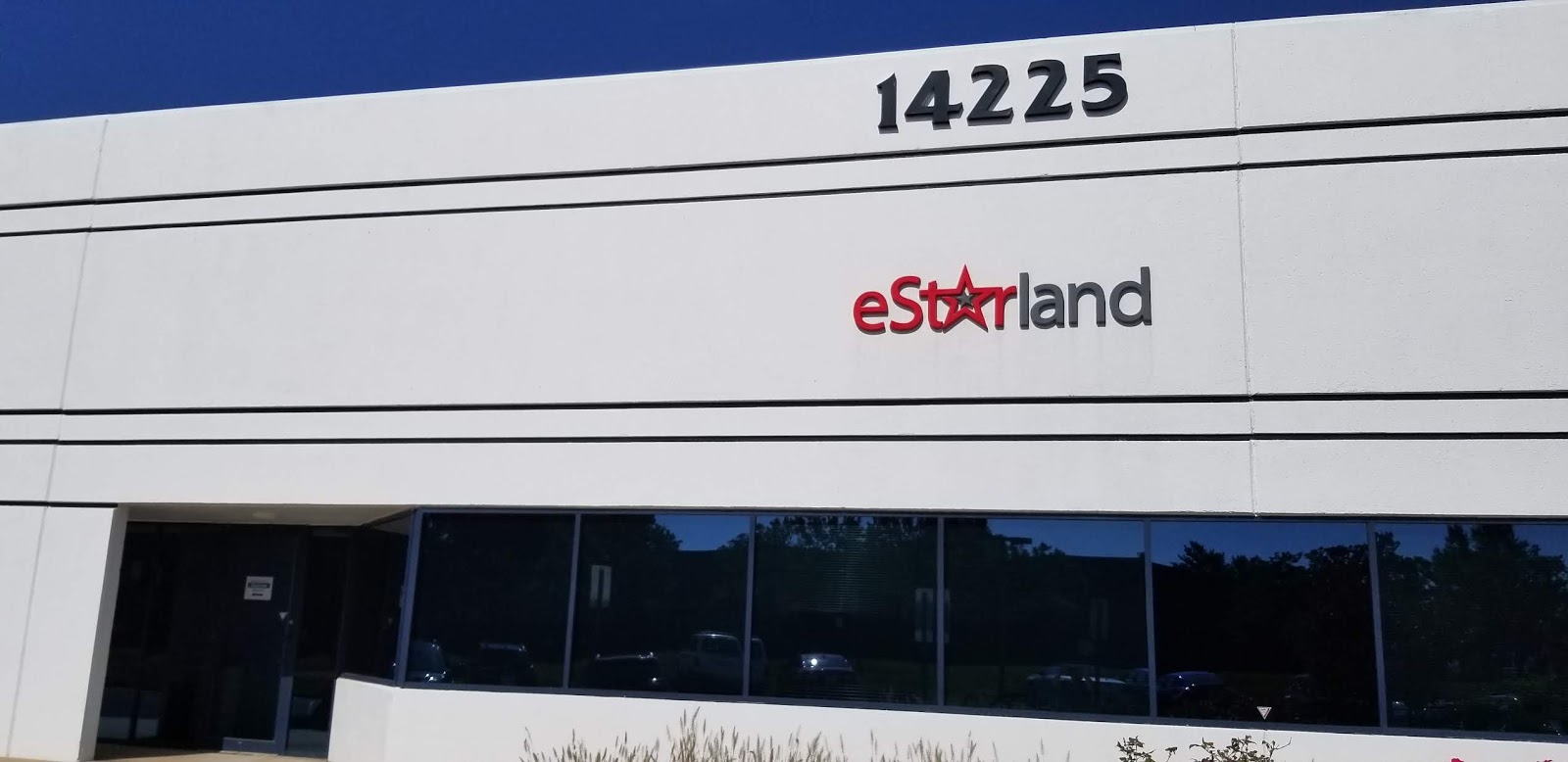 The Toy Box: A Pit Stop At eStarland