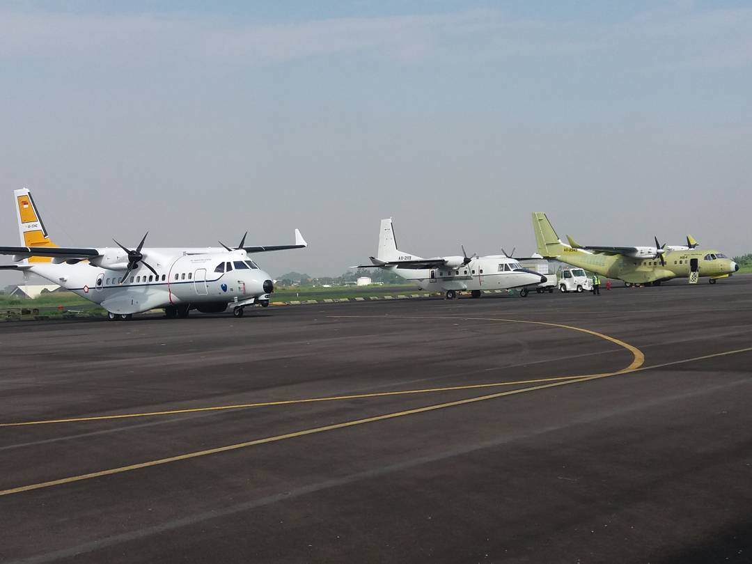 DEFENSE STUDIES: PTDI Berhasil Ekspor 396 Unit Pesawat ke 11 Negara