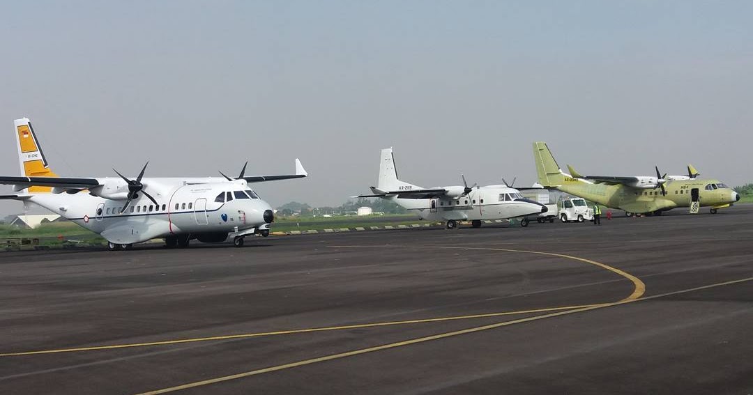 DEFENSE STUDIES: PTDI Berhasil Ekspor 396 Unit Pesawat ke 11 Negara