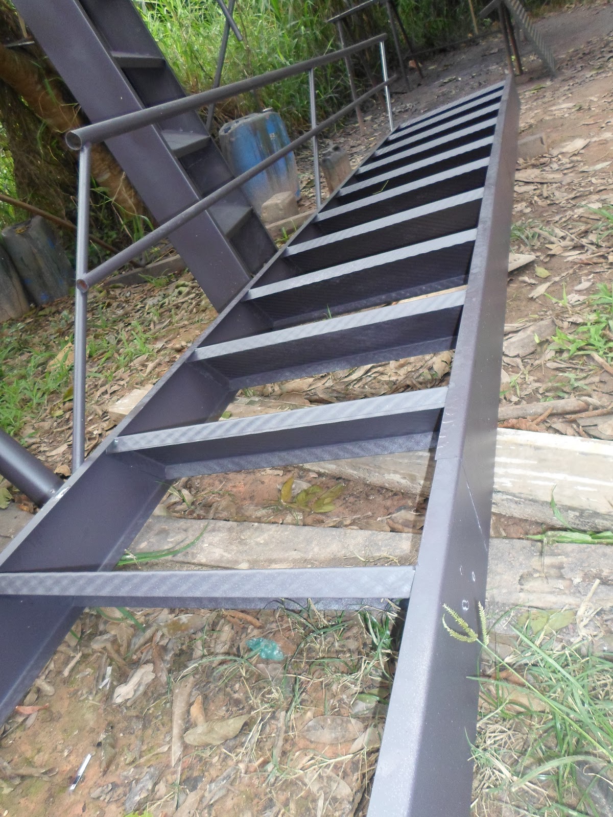 Escadas de Ferro: Modelos de escada prontas