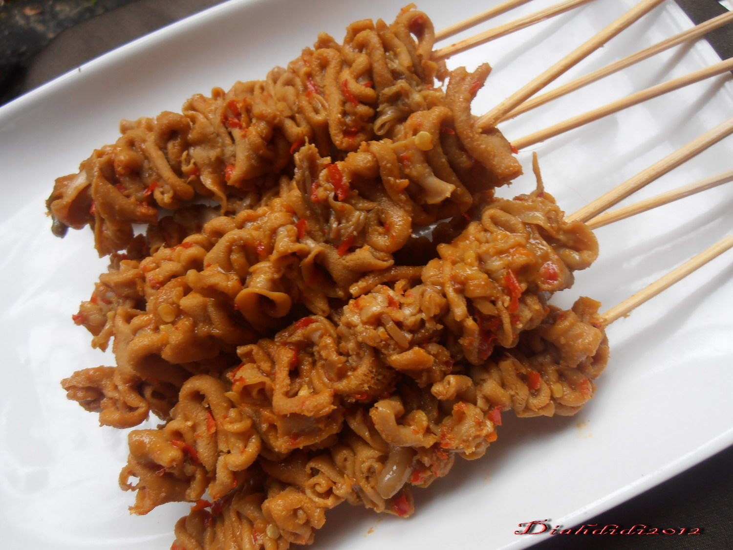 Diah Didi's Kitchen: Sate Usus Pedas