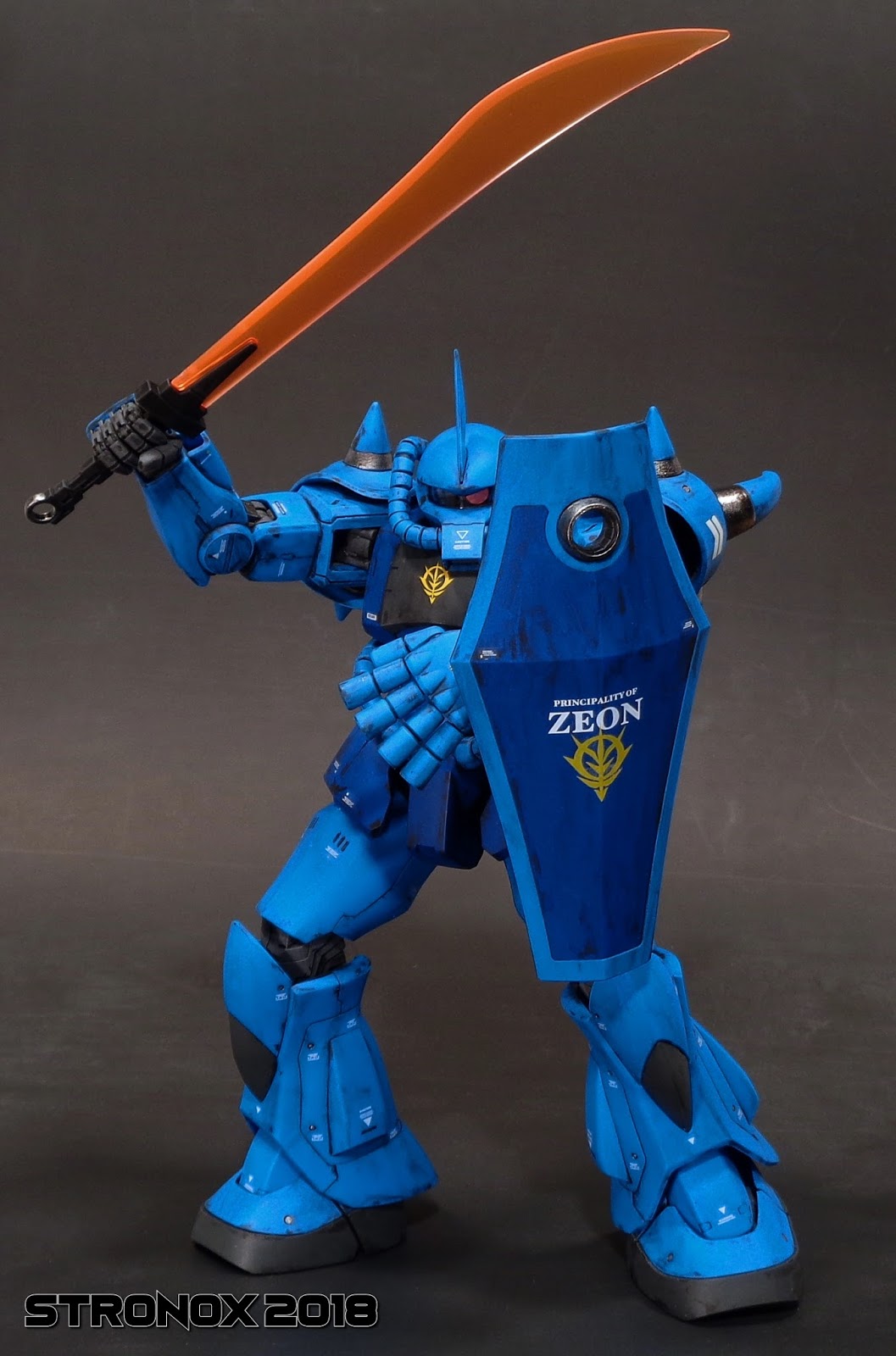 Stronox Custom Figures: GunPla Master Grade: MS-07B Gouf 2.0