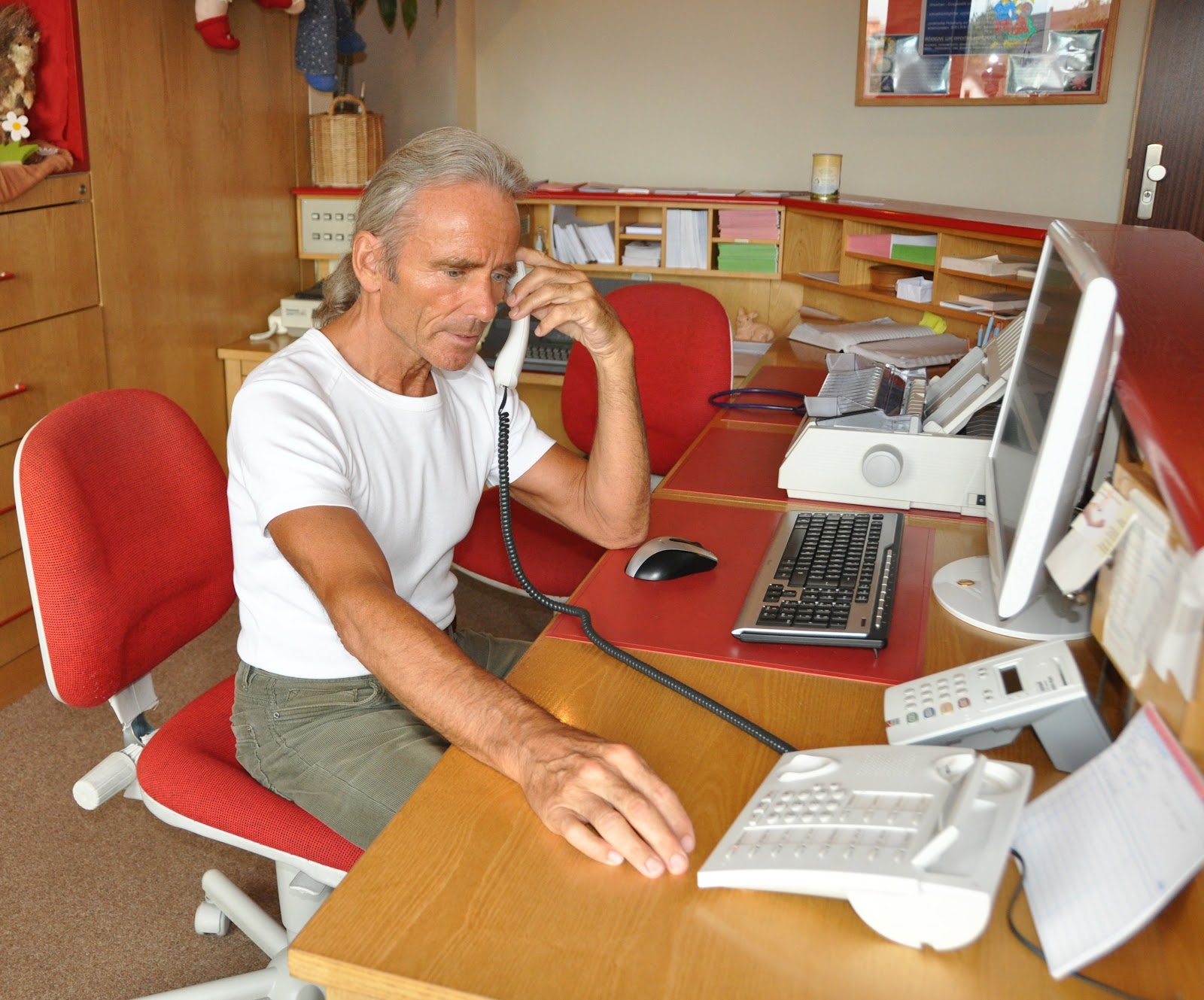 TREFFPUNKT - ü50 - der blog: Interview Dr. Scheel, Die Wurzel Ausgabe 4/11