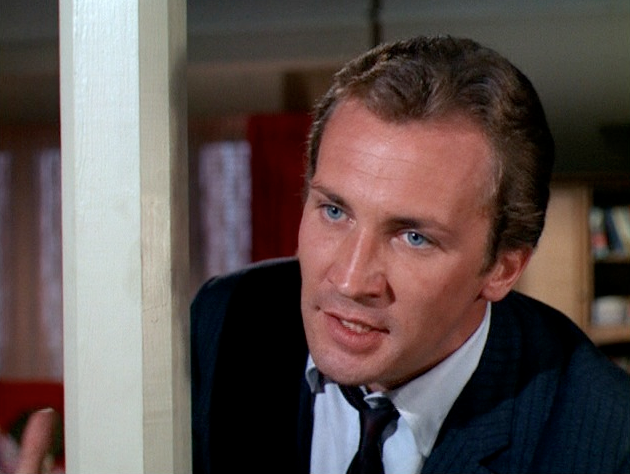 THE INVADERS: Episode 16: Wall of Crystal - 5/2/67