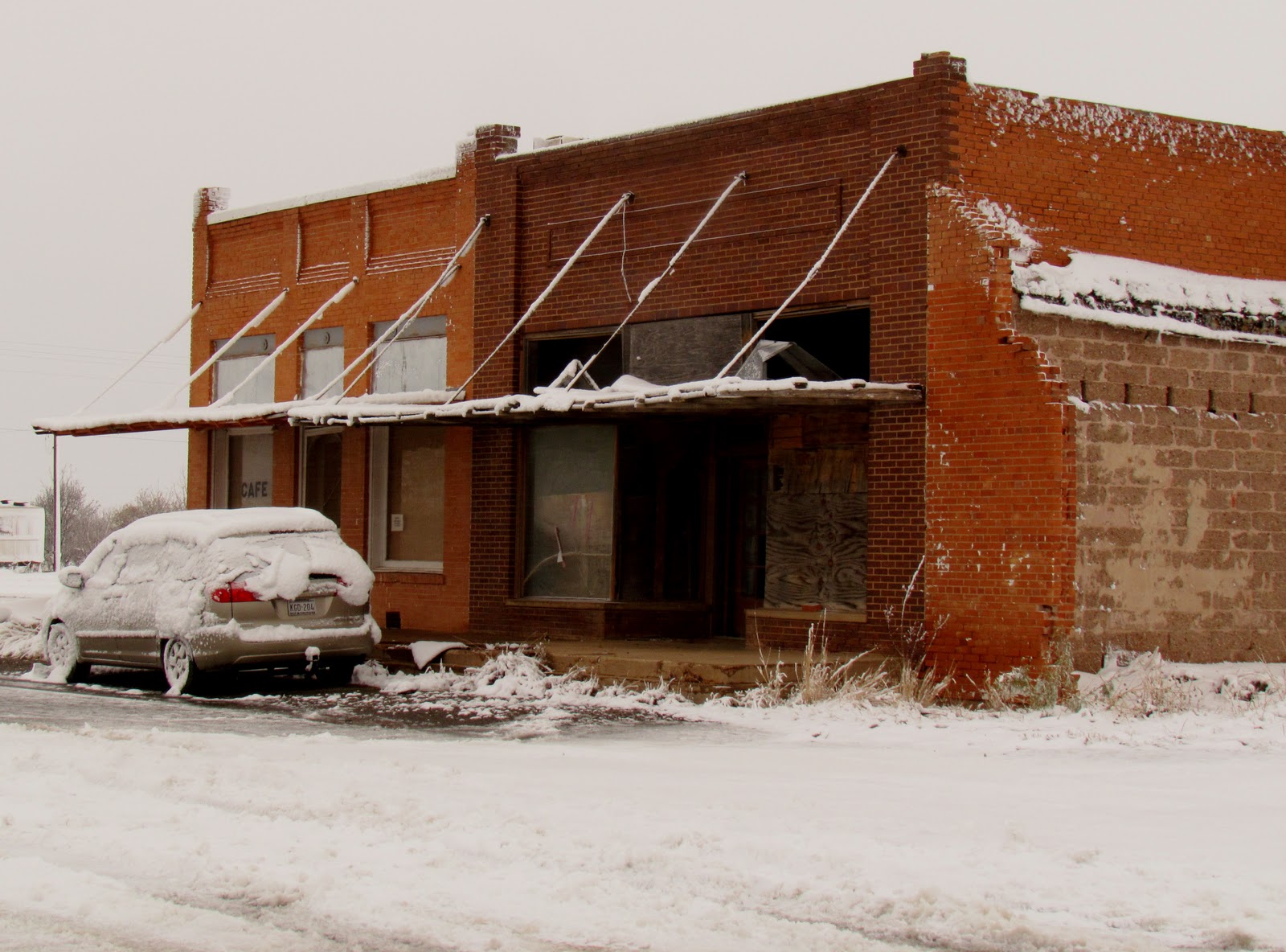 The Hawk's View: Winter Finally Arrived in Fluvanna, TX