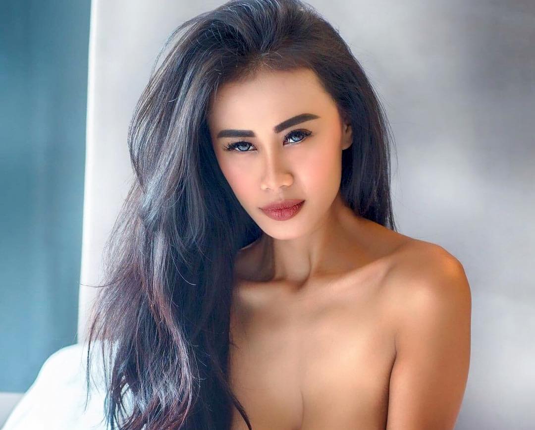Gavriena Astaris Foto Model Kenakan BIkini Seksi - ZONA ARTIS LAGI