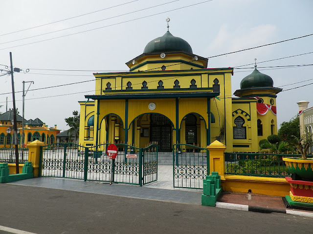 Masjid Raya Syahabuddin Kabupaten Siak Riau - Adat Indonesia