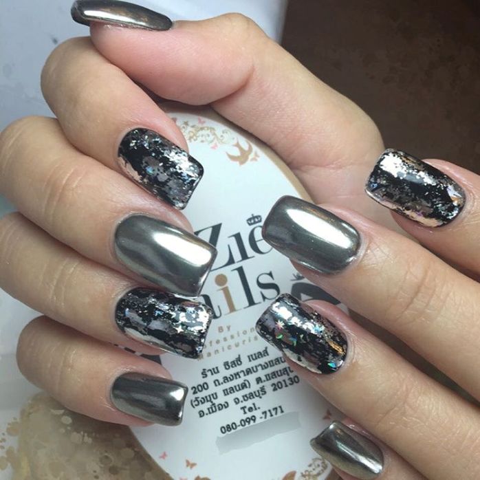 StyleHub Daily : The Mirror Nail Trend: How To Transform Your Nails ...