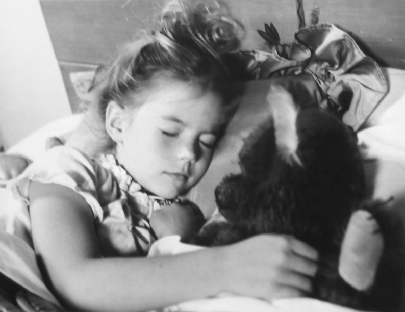 35 Rare and Adorable Photos of Child Star Natalie Wood in the 1940s ...