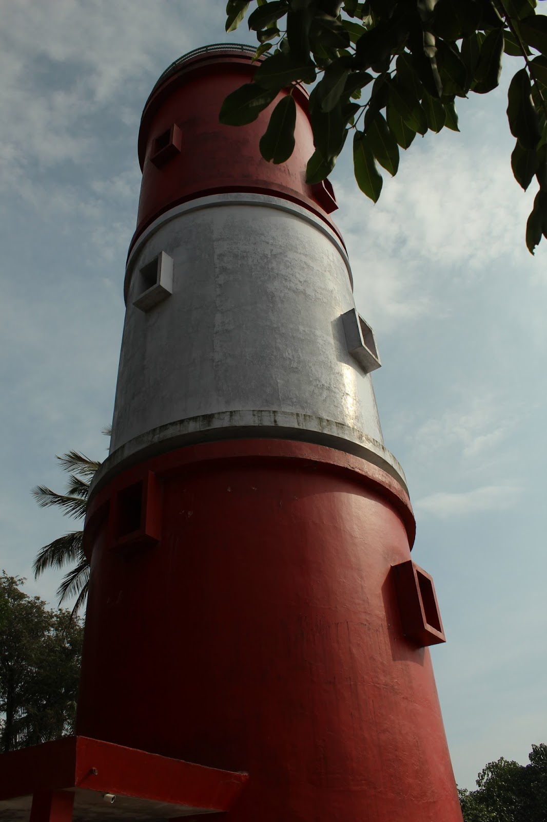 Ruminations - Travel: Meandering through a Lighthouse at Kannur, Kerala