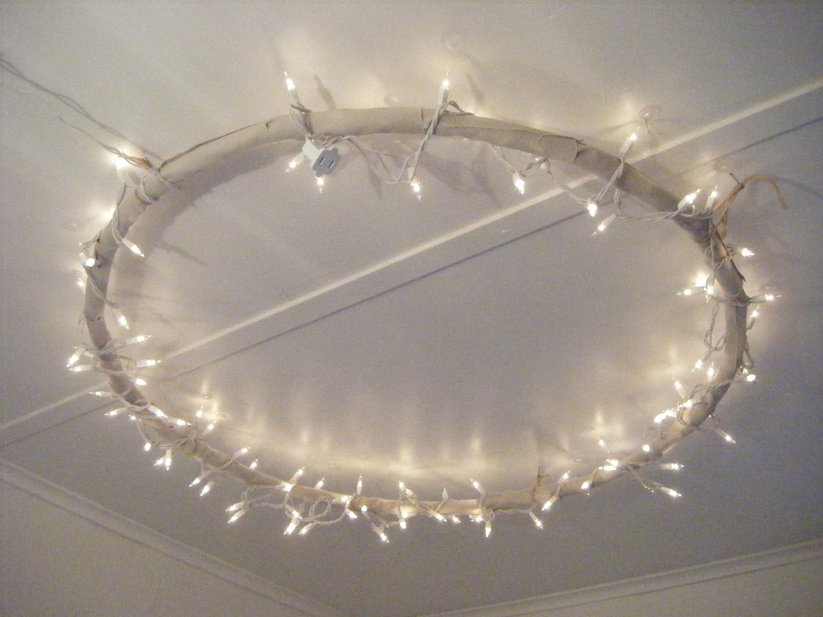 shellmo: Day 273: Redecorating & Chandelier Hula Hoop