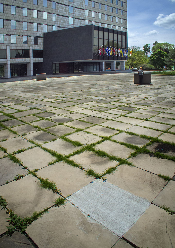 Rockin' On: London Daily Photo: Reg Cooper Square: a failed placemaking ...