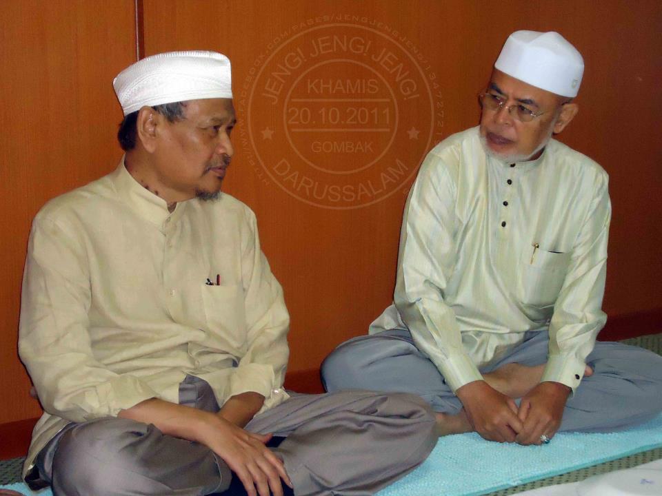 DARUSSYIFA' JASIN: TUAN GURU DATO HARON DIN ZIARAH USTAZ ISMAIL KAMUS