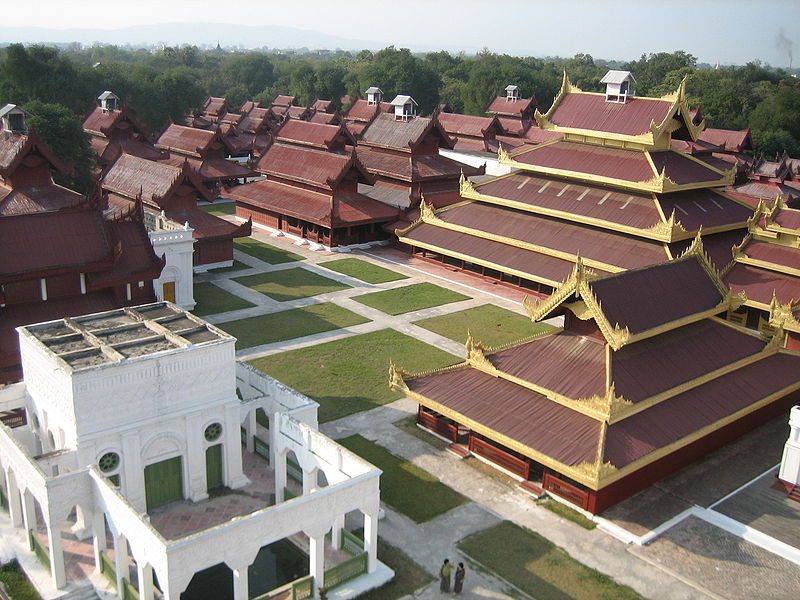 Suitcase and World: Land of the Golden Pagodas. Myanmar.