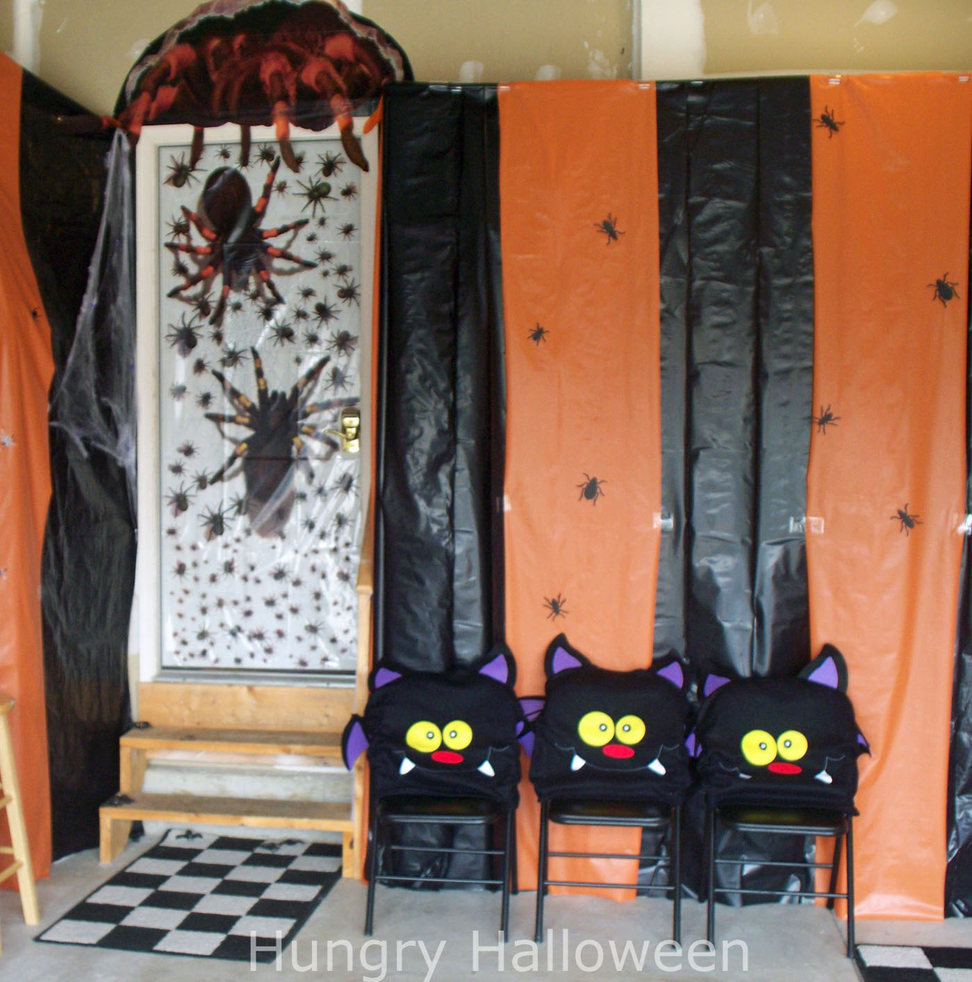 Creepy Crawler Carnival Games Part 1 - Hungry Happenings