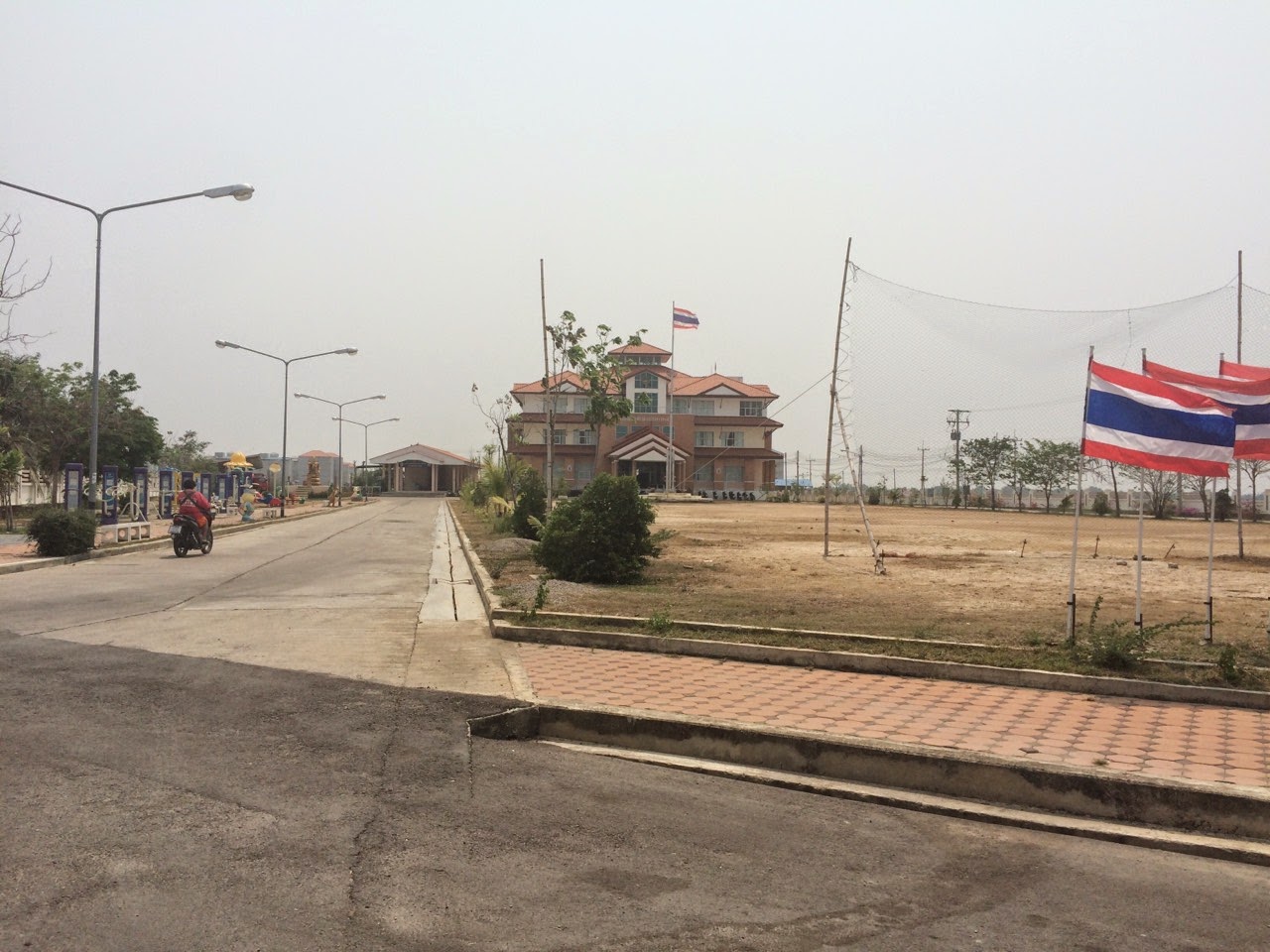 travel phetchaburi Thailand guide: sea salt farm in Ban Laem District ...