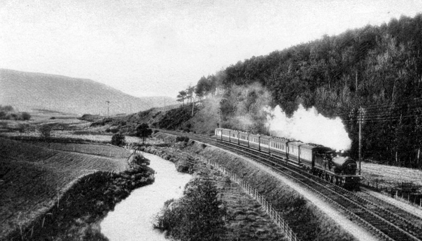 Tour Scotland: Old Photograph Train Approaching Gartly Scotland