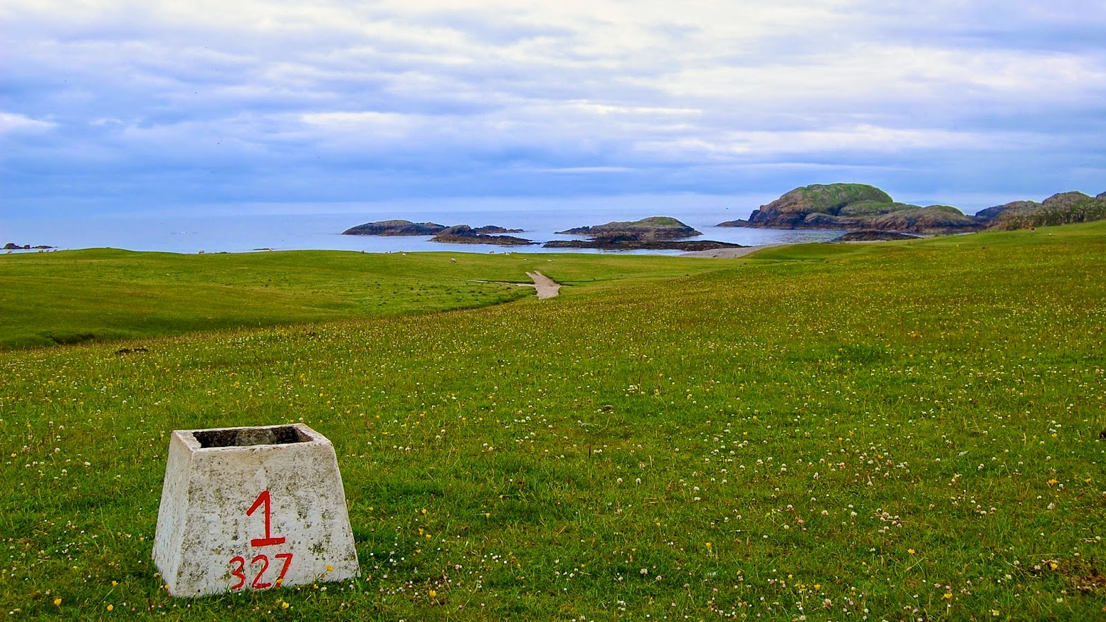 Coloring Without Borders: Monday Exposure: Seaside golf on the Isle of Iona
