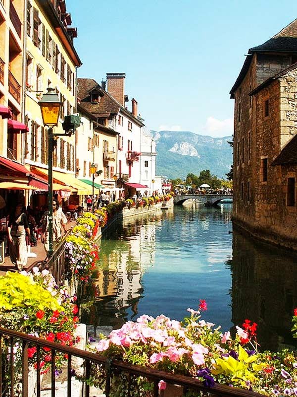 Annecy, France...Wow | Incredible Pics