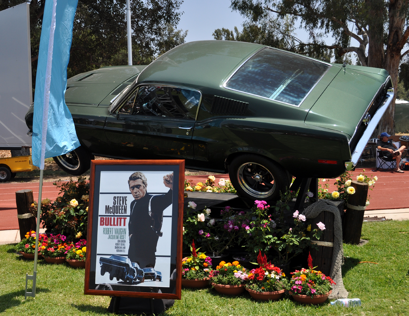 Karsoo: The Charger and Mustang from the movie "Bullitt" and a lot of ...