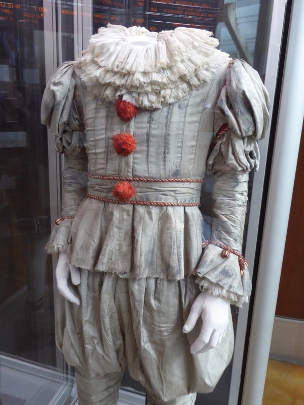 Hollywood Movie Costumes and Props: IT movie costumes and props on ...