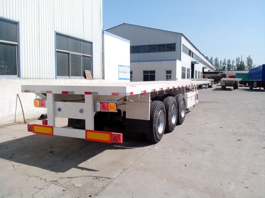 Shandong Fudeng Automobile Co.,Ltd: 3 Axle Cargo Container 40ft Flatbed ...
