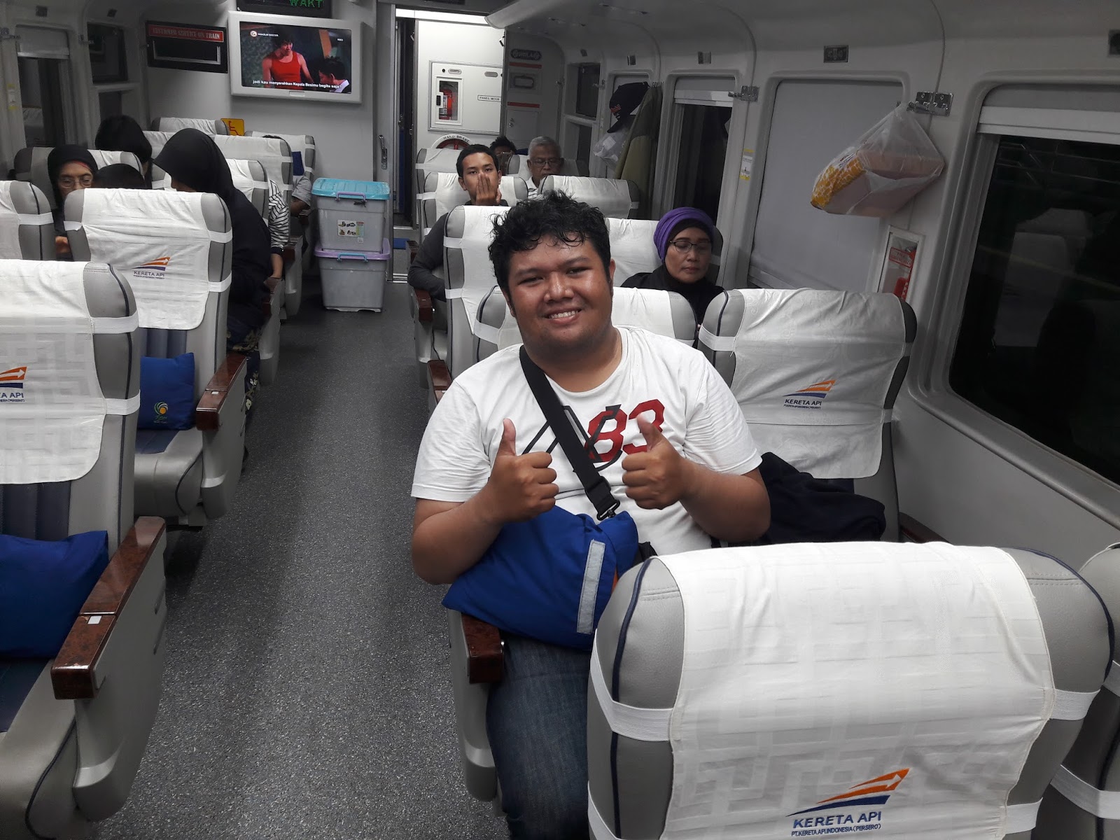 Special Review Kereta Api Sembrani (Surabaya Pasar Turi - Gambir)