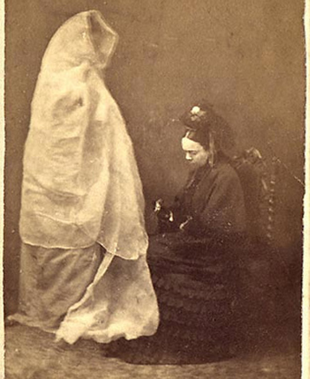 Oh, by the way...: Victorian Ghost Photography