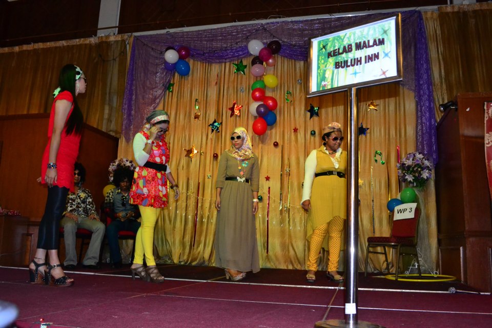 ANNAMIRZA YUSOF: dinner TEMA RETRO