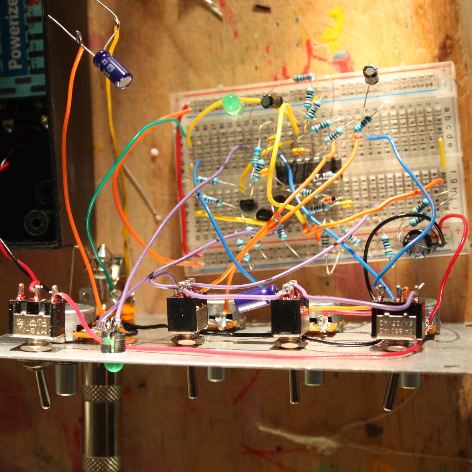 Proto-Schlock: MFOS Alien Screamer Noise Box