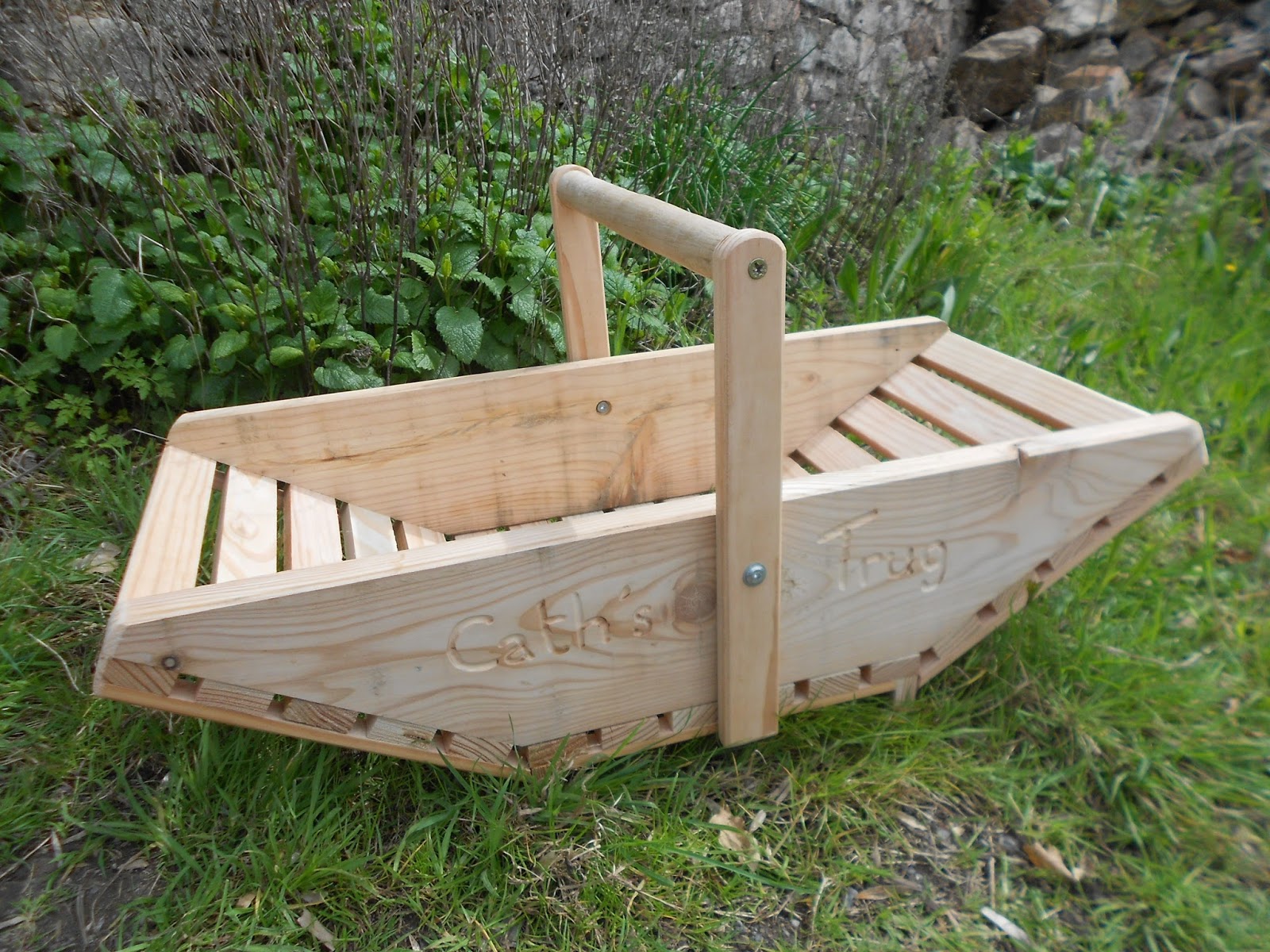 Making a sturdy trug - a useful basket for for gardening | Carvings ...