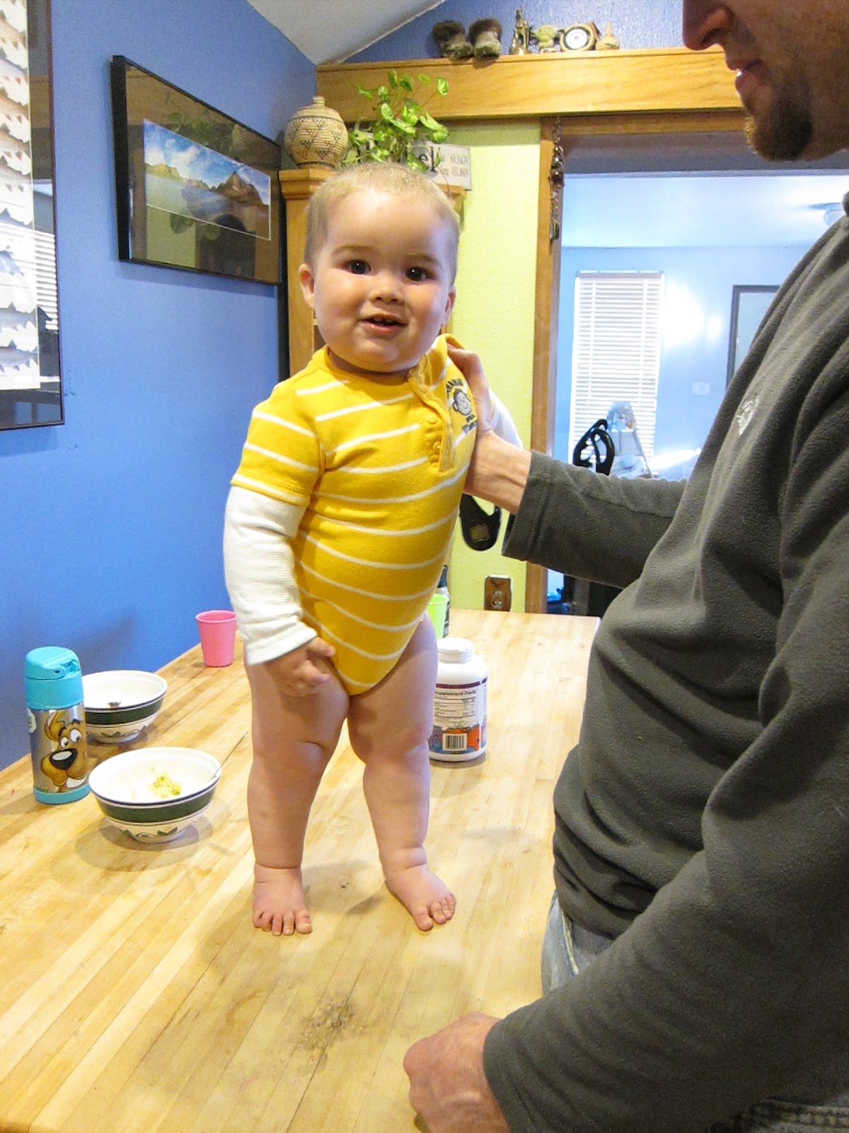 Simmons with Three kiddos: Big Leg Baby