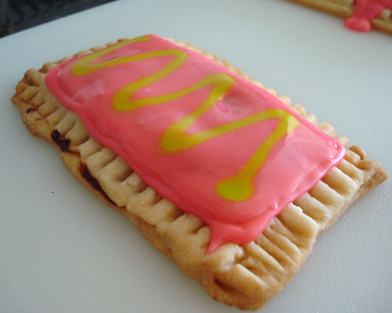 Wilde in the Kitchen: Strawberry-Kiwi Pop Tarts